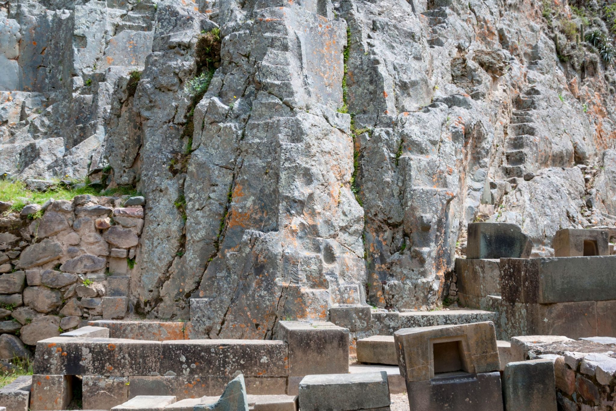 The Mysteries of Ollantaytambo: A Look into Peru's Incan Past - Enigma Blog